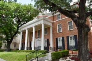 11 Iconic Historic Sites in Austin, Texas - Happy To Be Texas