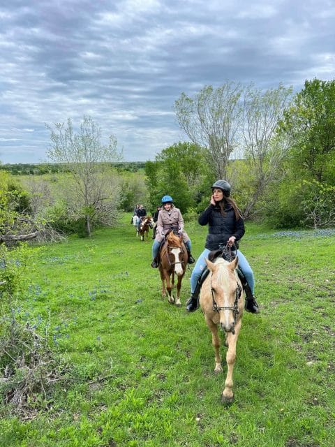 21 Best Places to Go Horseback Riding in Texas (2023) - Happy To Be Texas